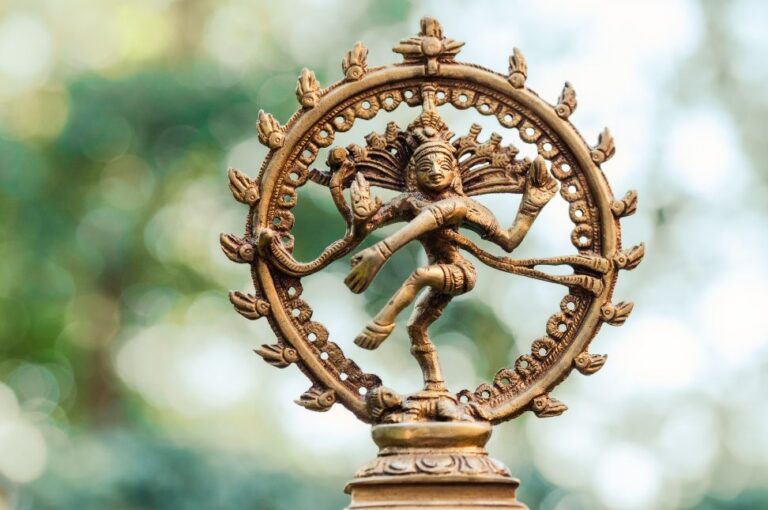 The Cosmic Dance of Shiva: Understanding the Significance of Tandava ...
